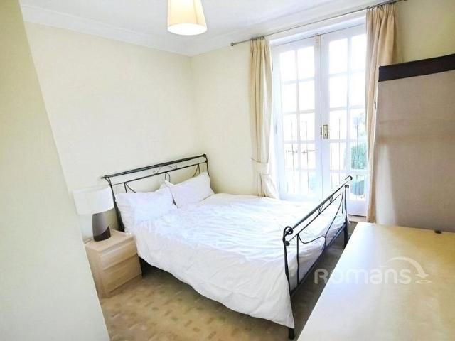 3 bedroom flat to rent