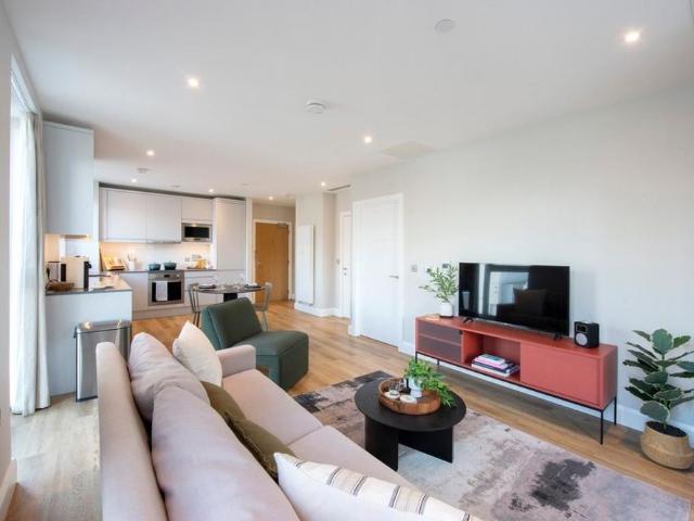 3 bedroom flat to rent