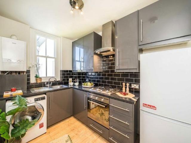 3 bedroom flat to rent