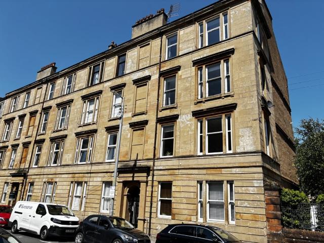 3 bedroom Flat To Rent