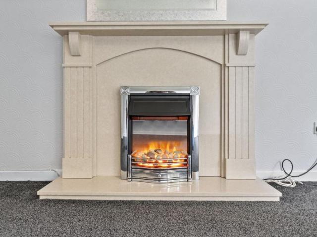 3 bedroom flat to rent