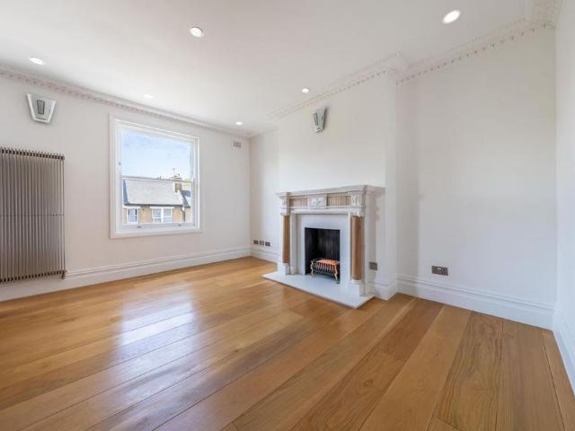 3 bedroom flat to rent