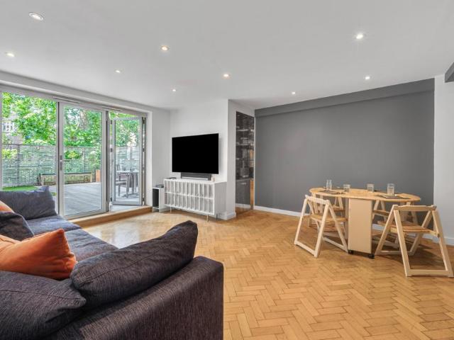 3 bedroom flat to rent