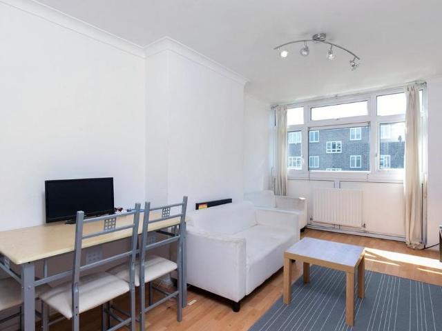 3 bedroom flat to rent