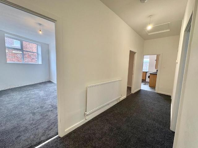 3 bedroom flat to rent