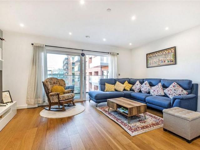 3 bedroom flat to rent