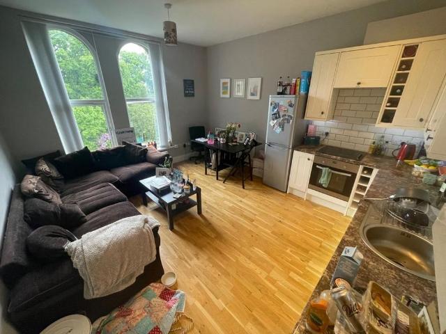 3 bedroom flat to rent