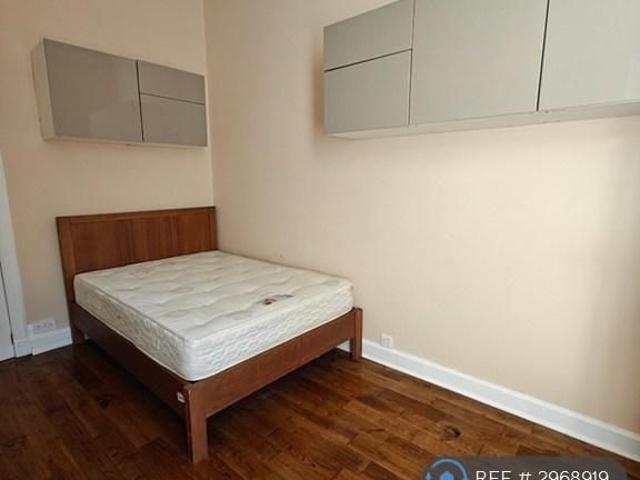 3 bedroom flat to rent