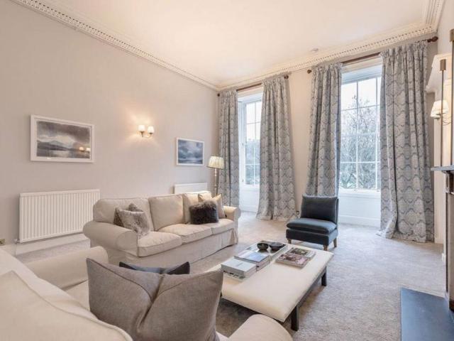 3 bedroom flat to rent