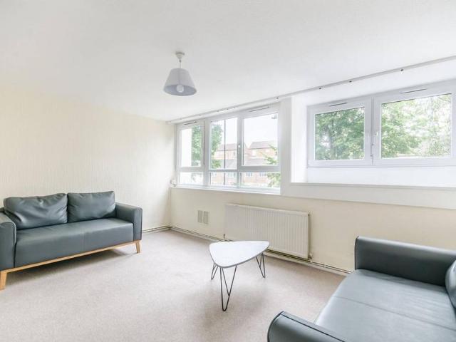 3 bedroom flat to rent