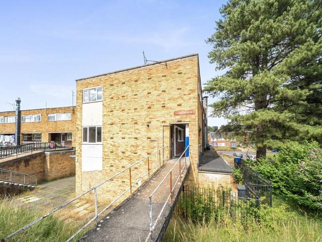 3 bedroom flat to rent