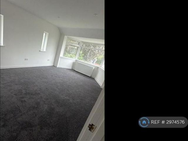 3 bedroom flat to rent
