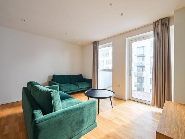3 bedroom flat to rent