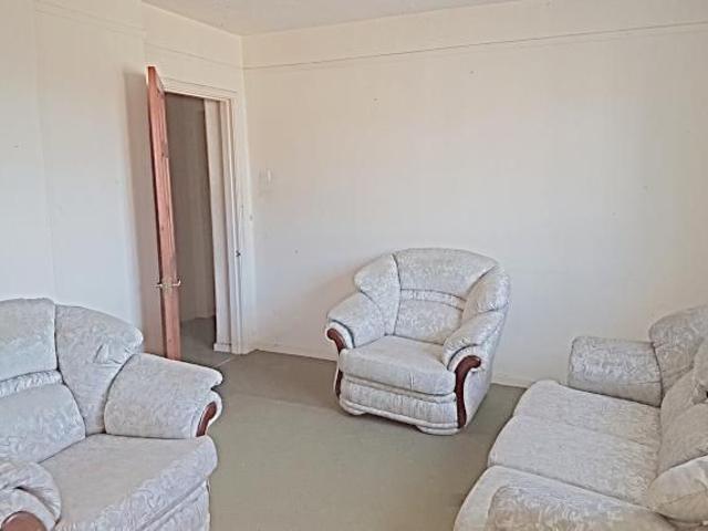3 bedroom flat to rent