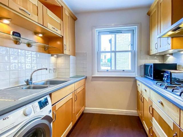 3 bedroom flat to rent