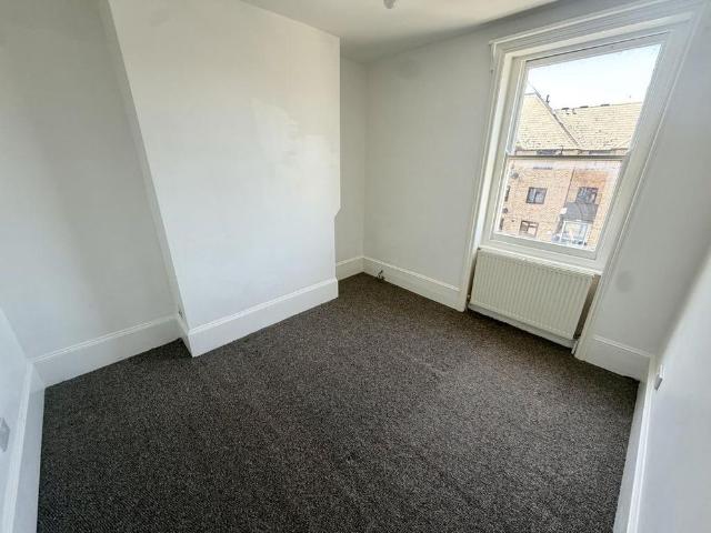 3 bedroom flat to rent