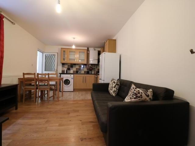 3 bedroom flat to rent