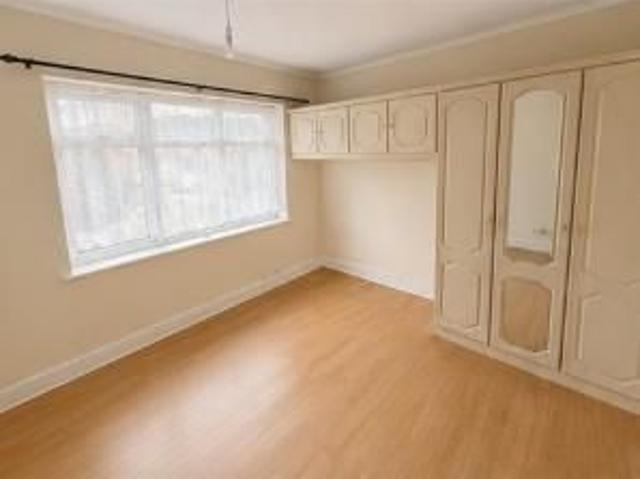 3 bedroom flat to rent