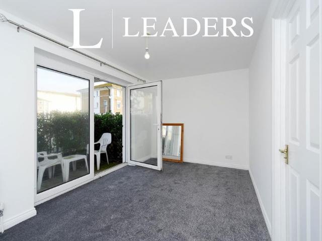 3 bedroom flat to rent