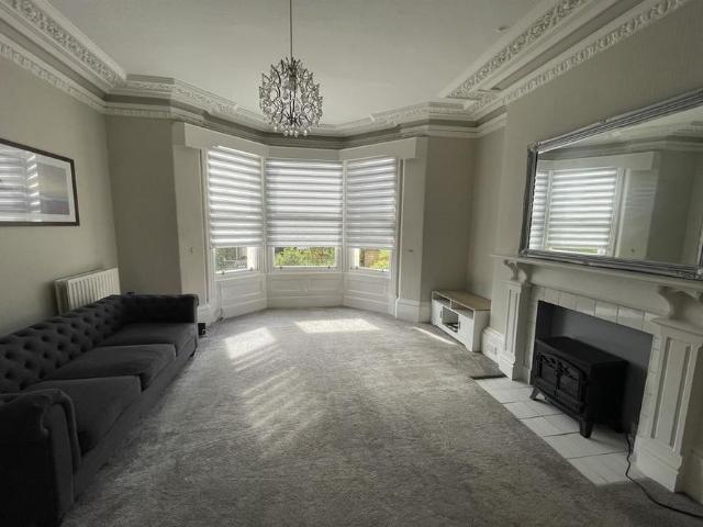 3 bedroom flat to rent