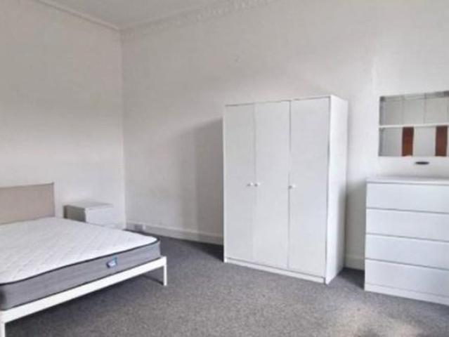 3 bedroom flat to rent