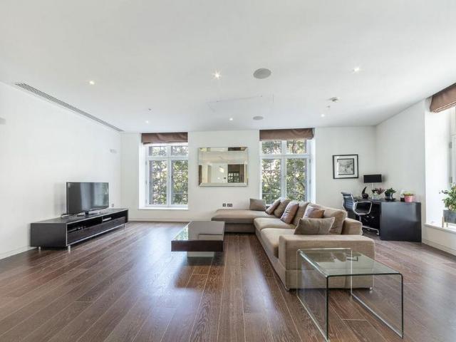3 bedroom flat to rent