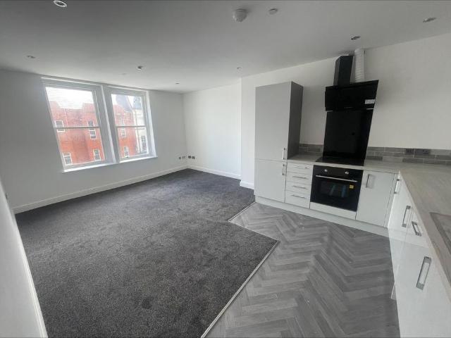 3 bedroom flat to rent
