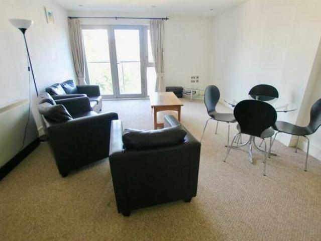 3 bedroom flat to rent