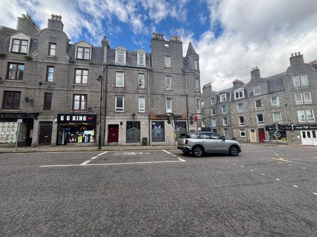 3 bedroom flat to rent