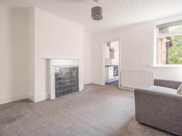 3 bedroom flat to rent