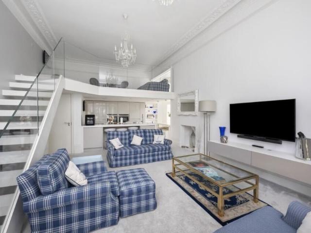 3 bedroom flat to rent