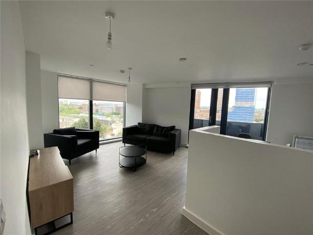 3 bedroom flat to rent