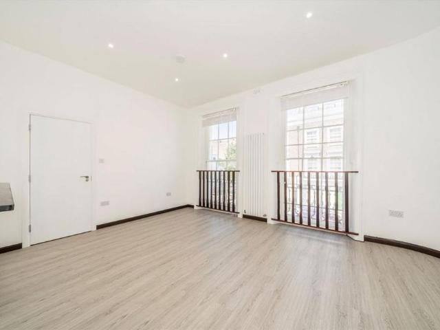 3 bedroom flat to rent