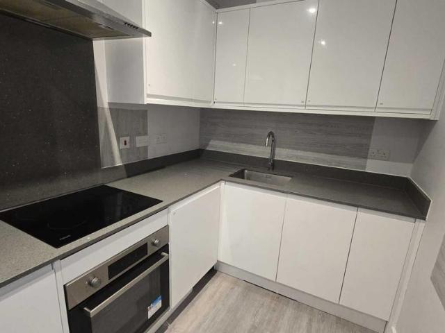 3 bedroom flat to rent