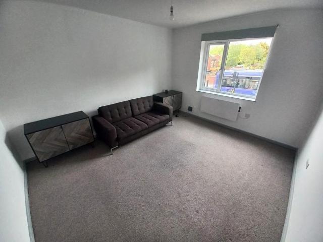 3 bedroom flat to rent