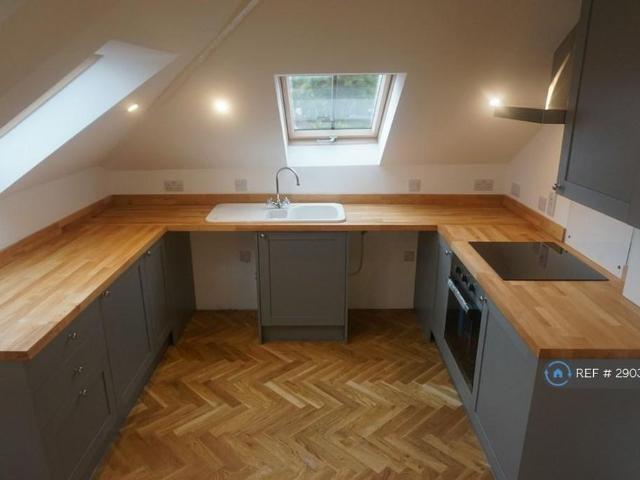 3 bedroom flat to rent