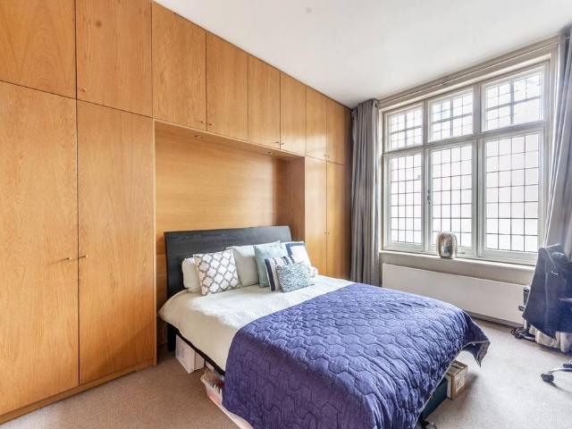 3 bedroom flat to rent