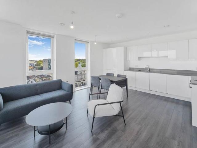 3 bedroom flat to rent