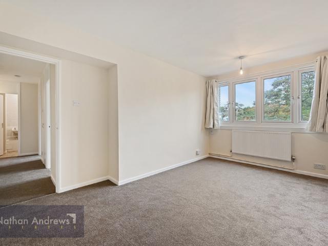 3 bedroom flat to rent