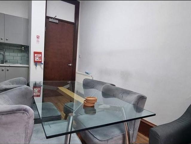 3 bedroom flat to rent