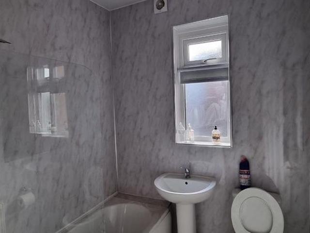 3 bedroom flat to rent