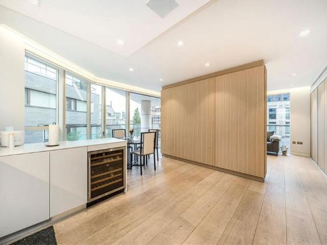 3 bedroom flat to rent