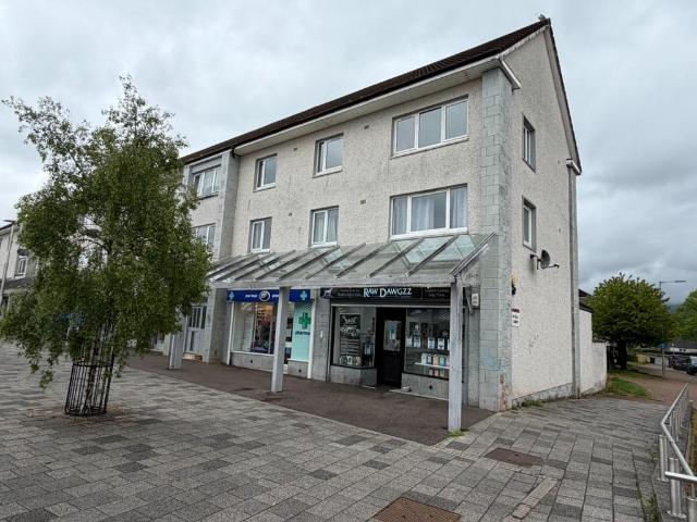 3 bedroom flat to rent