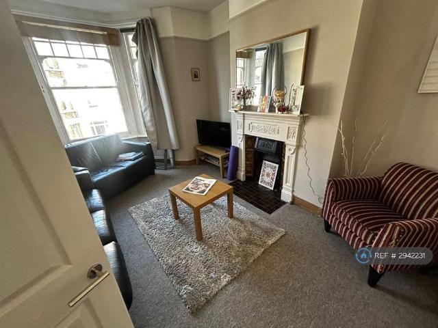 3 bedroom flat to rent