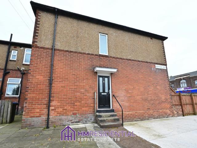 3 bedroom flat to rent
