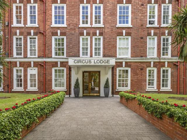 3 bedroom flat to rent