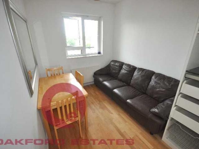 3 bedroom flat to rent