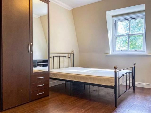 3 bedroom flat to rent