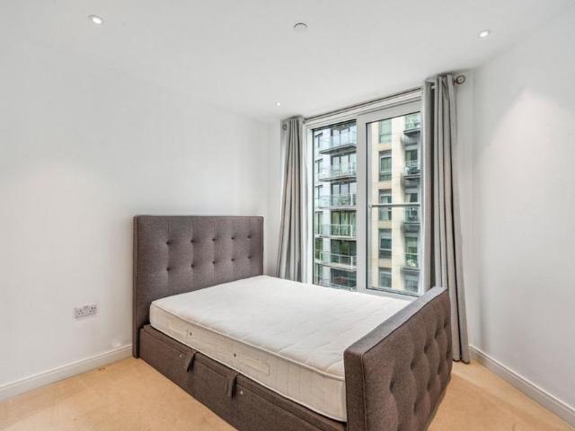 3 bedroom flat to rent