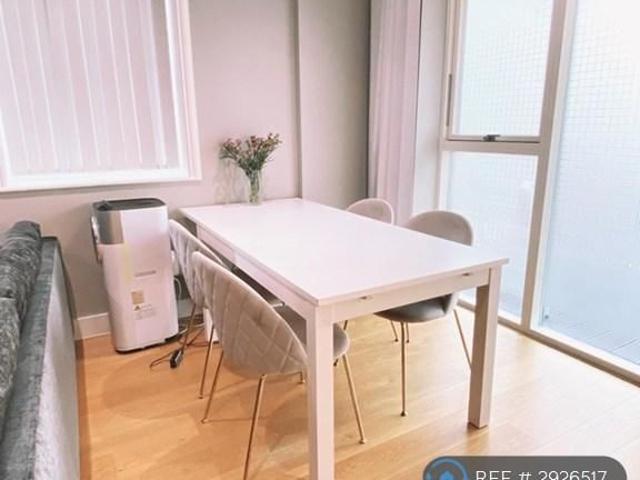 3 bedroom flat to rent